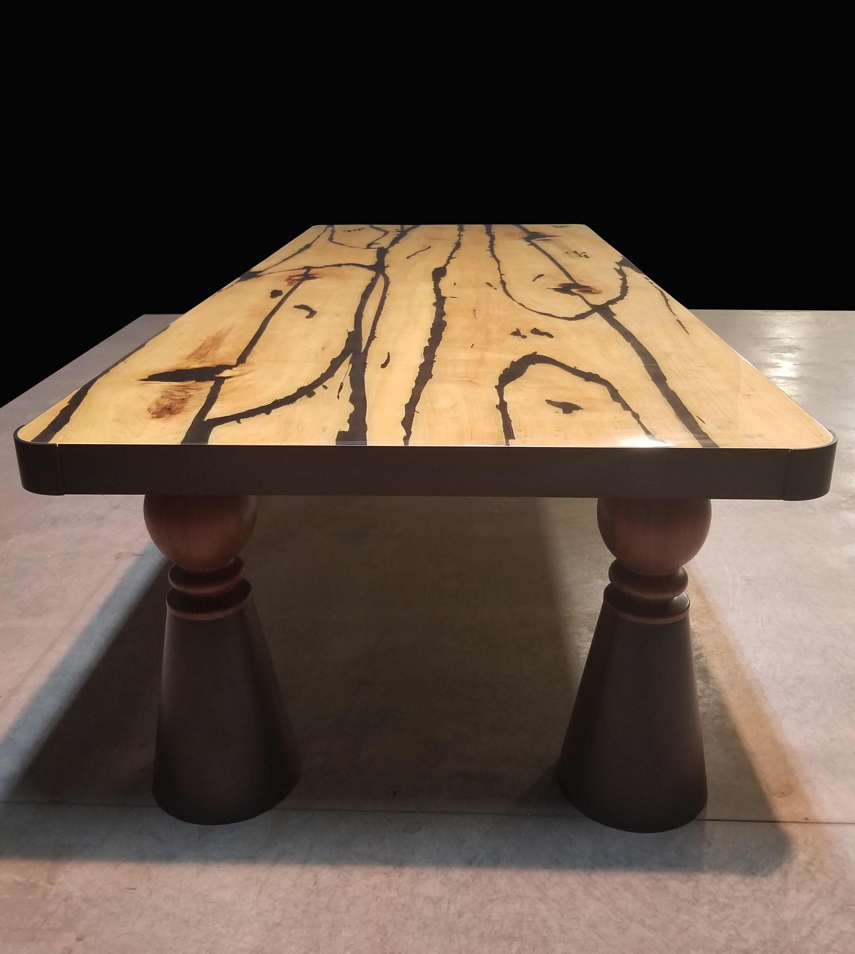 ITEM Nº 0318 // DINING TABLE – John Houshmand